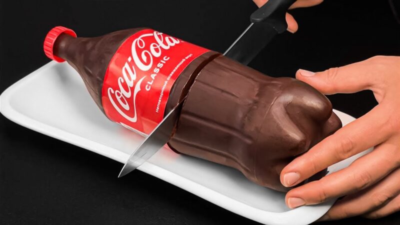 Bolo de chocolate Coca-cola que derrete na boca! Receita De 5 Minutos ...